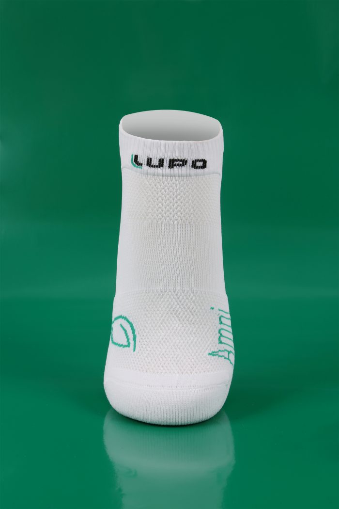 Lupo presenta la media biodegradable fabricada con el hilo Amni Soul ...