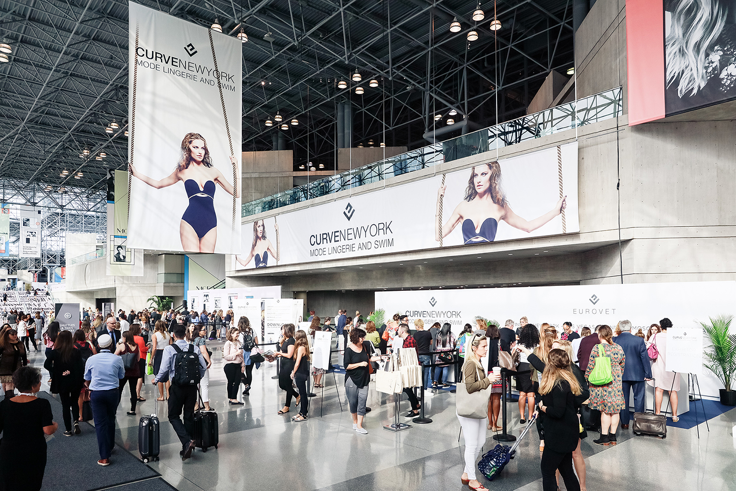 Curve Expo: feira gera bons negócios para marcas brasileiras - Texbrasil